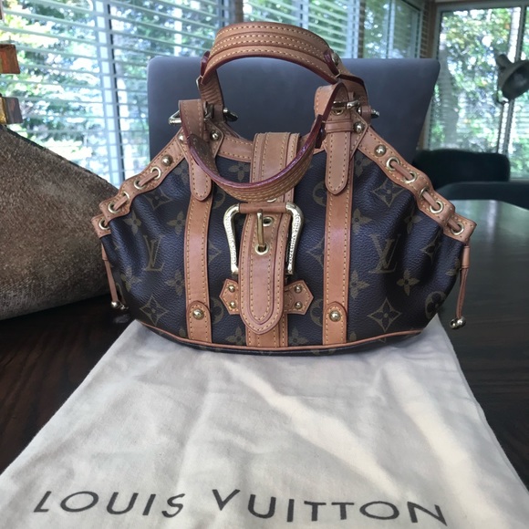 Louis Vuitton | Bags | Louis Vuitton Classic Monogram Bag | Poshmark